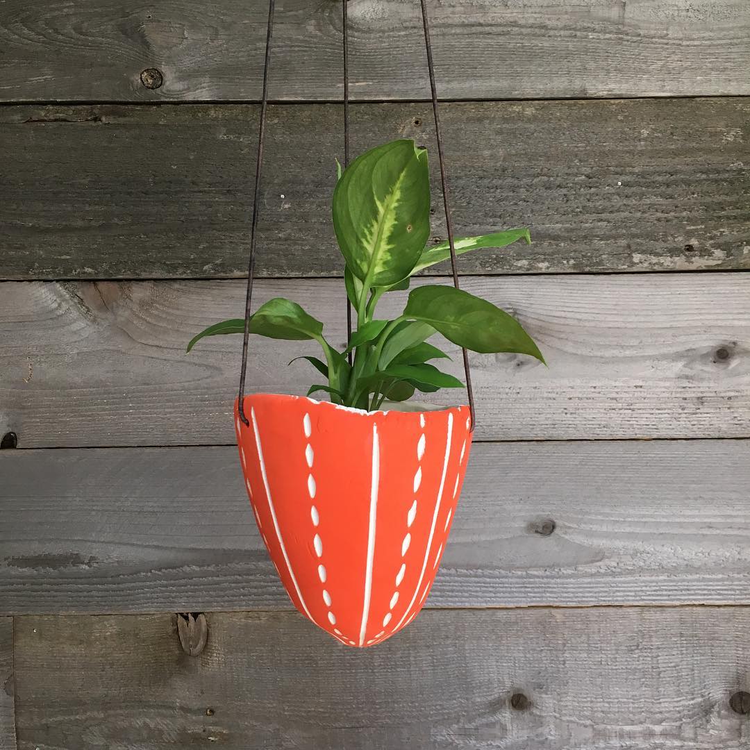 Vibrant orange color pot 182-2017-02-08 16:10:45